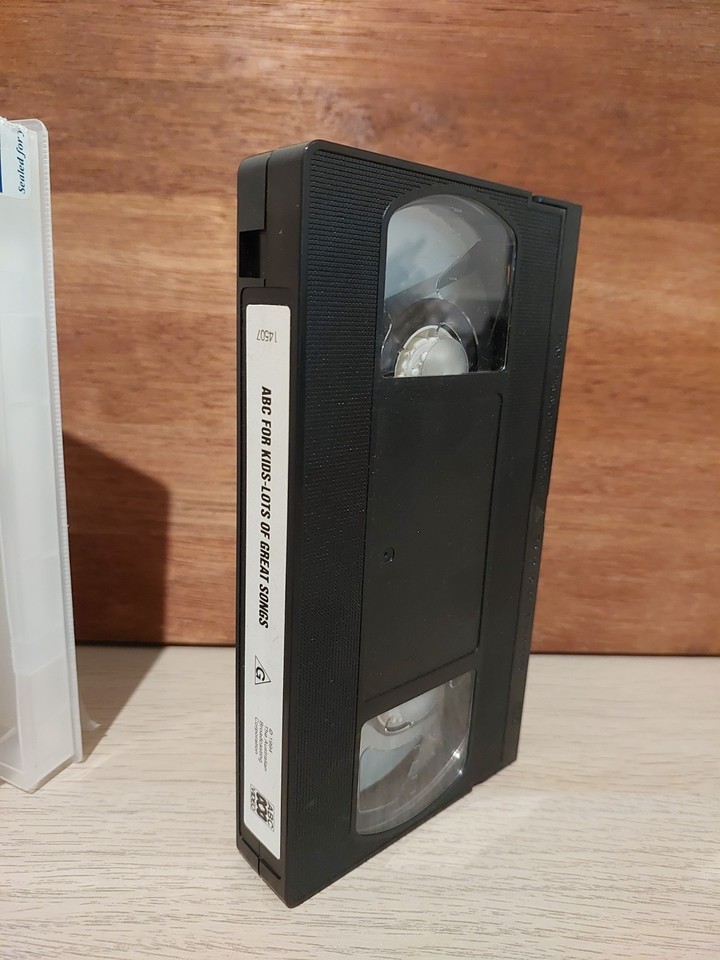 ABC For Kids - RARE VHS -FEATURING BANANA HOLIDAY, LIFT OFF, BLINKY ...