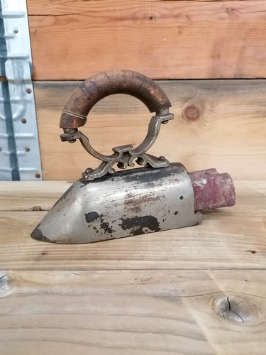 Antique Flat Iron Sad Iron Sadiron Smoothing Iron -Free shipping- | eBay