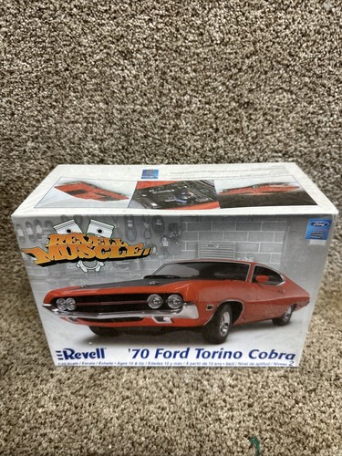 REVELL'70 Ford Torino Cobra MUSCLE 85-2018 1970 1:25 Scale SEALED Model ...