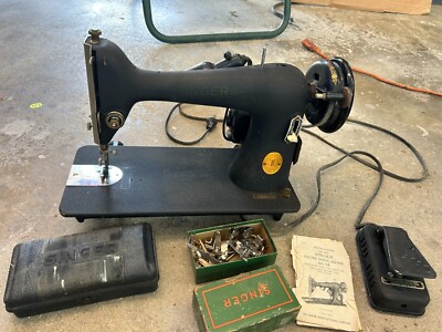Vintage Antique Singer 66-18 Sewing Machine w/ Attachments ...