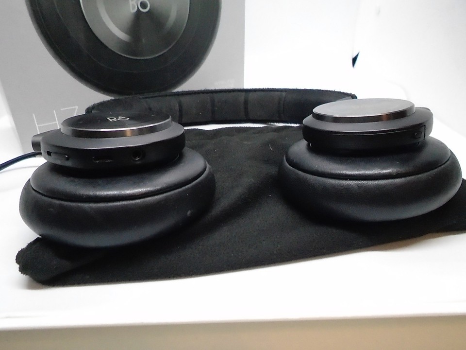 Bang & Olufsen Beoplay H7 Over Ear Wireless Headphones | eBay