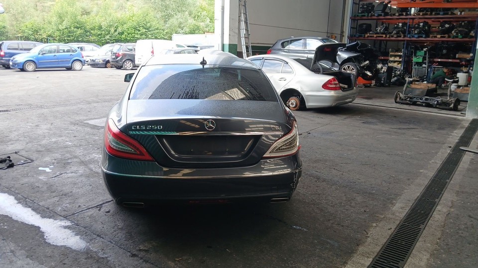 2189060158 LEFT TAILGATE LIGHT / A2189060158 / 3040340 FOR MERCEDES ...