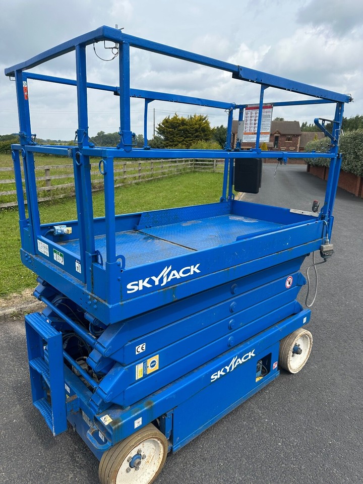 2012 skyjack 4632 electric Scissor Lift Cherry Picker Access Platform ...