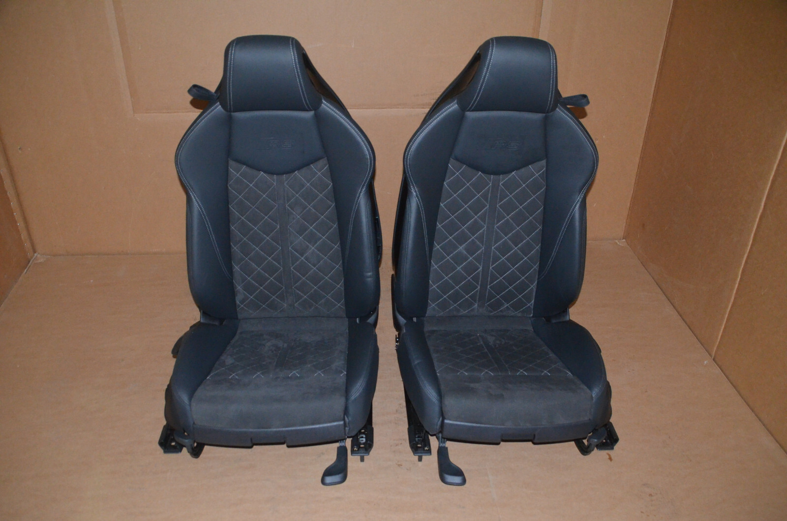Audi TTRS 8S S-Line Lederausstattung Alcantara Leder Sitze Leather Seat ...