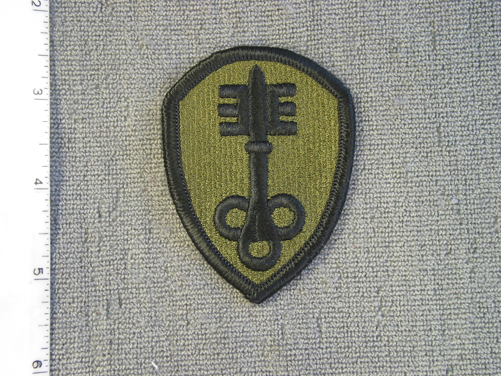 1985 issue US Army 300th Military Police Command (POW) Patch by Best ...