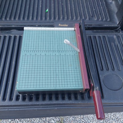 Paper Cutters & Trimmers - Heavy Duty Guillotine