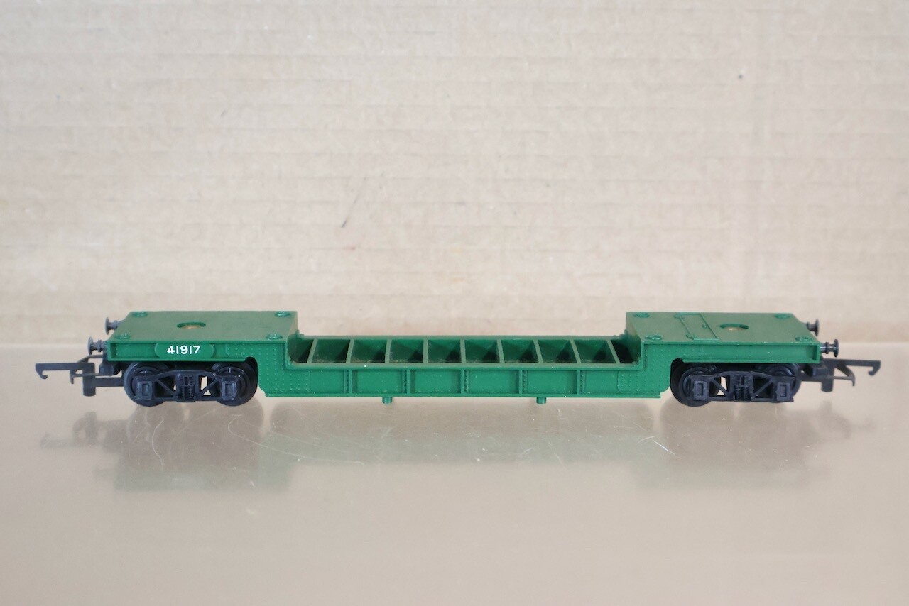TRIANG R118 BR GREEN BOGIE WELL WAGON 41917 BOXED 1964 VERSION oi | eBay
