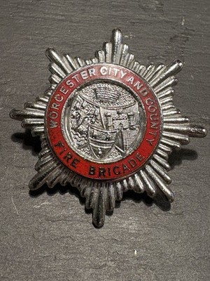 OBSOLETE ORIGINAL WORCESTER CITY AND COUNTY FIRE BRIGADE Cap Badge ...