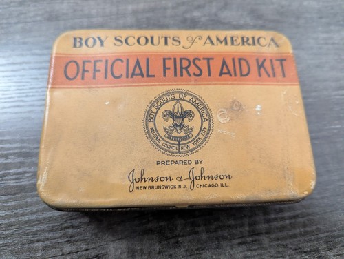 1933 Boy Scouts First Aid Kit Johnson & Johnson Complete Tin Handbook ...