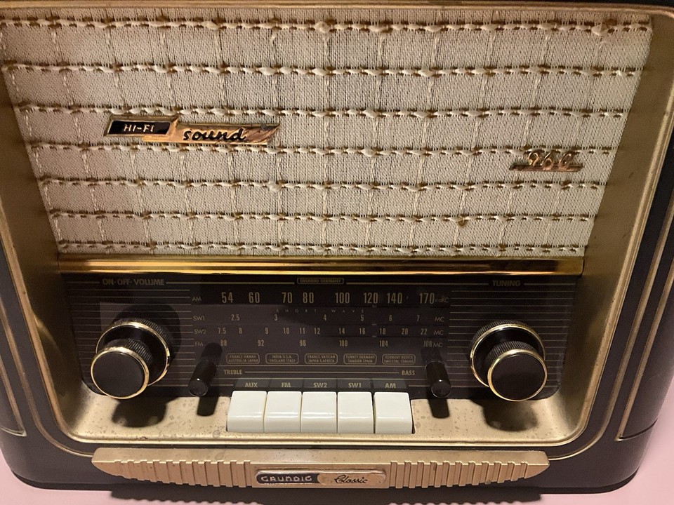 Grundig Classic 960 Hi-Fi ShortWave Table Radio Stereo Tuner AM/FM SW ...