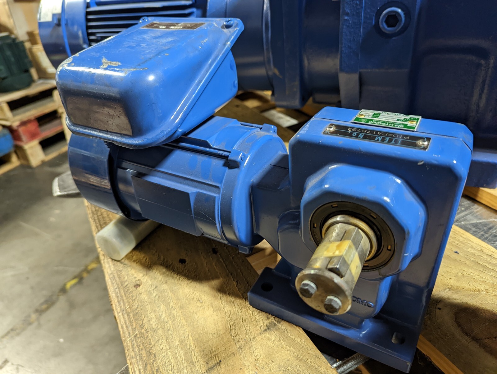 NEW SUMITOMO HYPONIC DRIVE GEAR MOTOR / RNHM02-30R-B-80 1/4 HP 80:1 ...