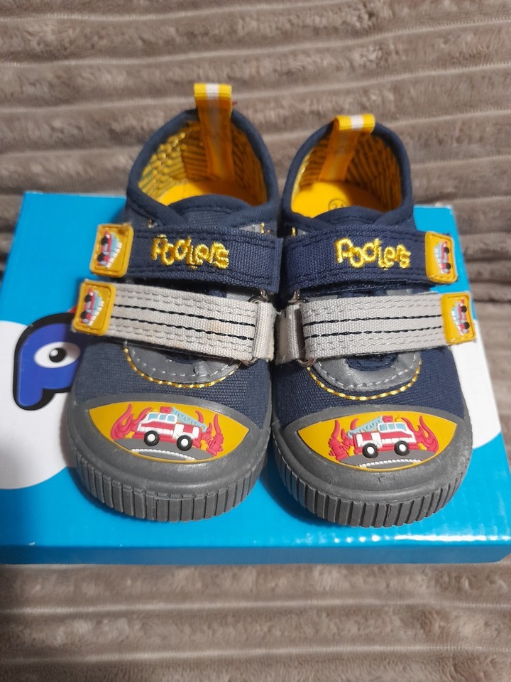 Podlers boys shoes/trainers navy size UK 4 fire engine, hook and loop ...