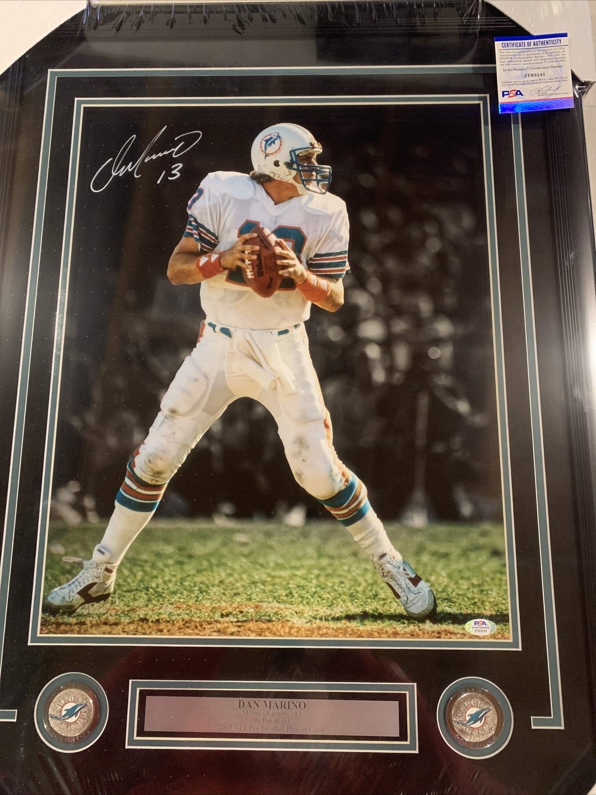 Dan Marino | Autographed Football Memorabilia & NFL Merchandise