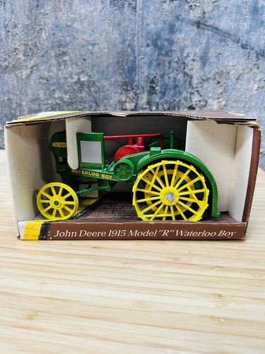 1988 ERTL 1/16 1915 WATERLOO BOY MODEL R JOHN DEERE TRACTOR #559 | eBay
