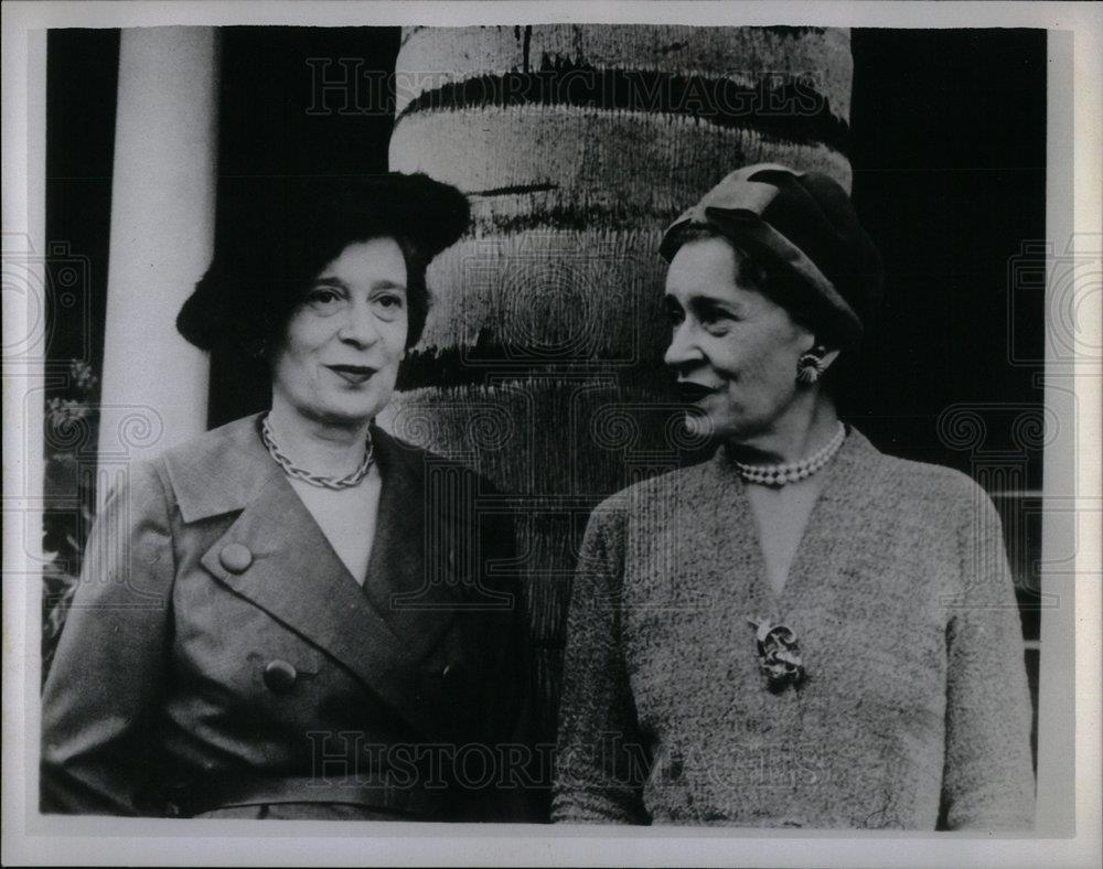 Gloria And Thelma Morgan Remembering Gloria Vanderbilt Interview