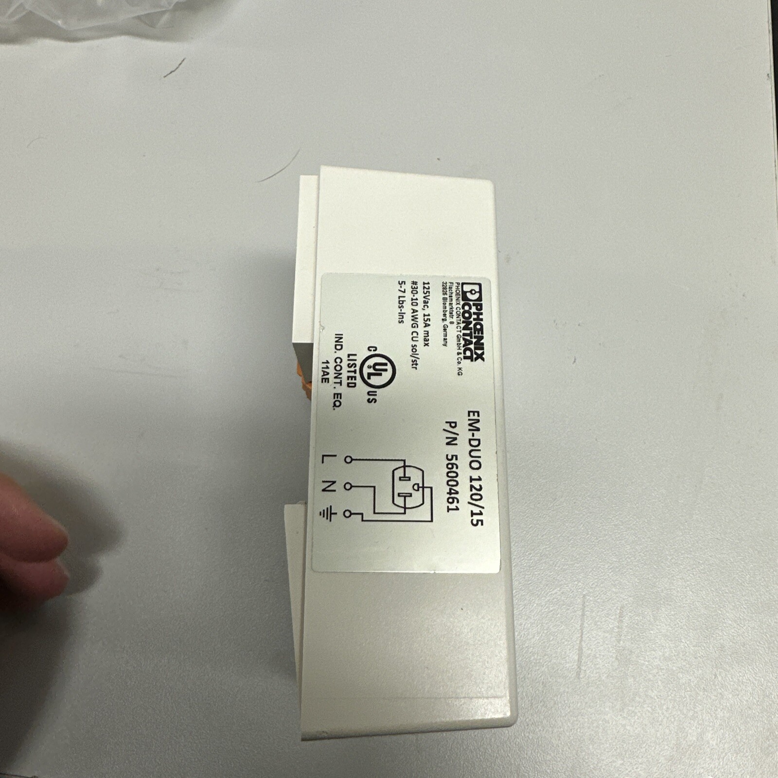 Phoenix Contact RailDual Power Outlet, EM-DUO 120/15, P/N 5600461 ...