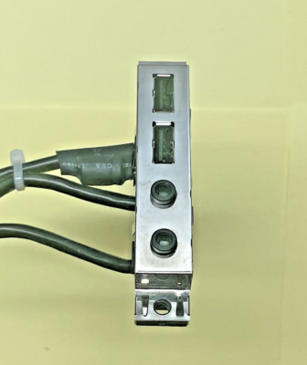 HP Compaq dc7100 CMT Front USB & Audio Ports Panel 311091-003 - 2 USB 2 ...
