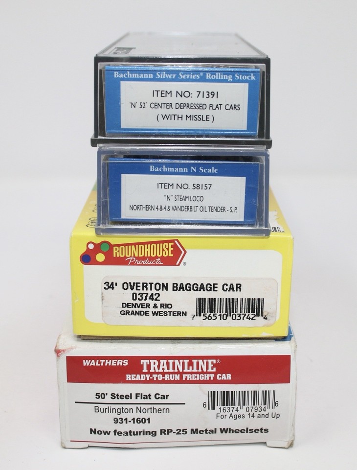 LOT of 9 N Scale Bachmann, Walthers, Roundhouse/Flat Cars, Log Cars ...