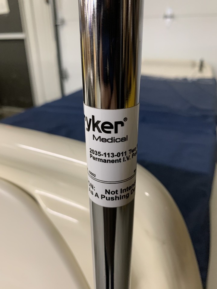 Stryker Epic Bed 2030 Critical Care Hospital Bed w/ Comfort Gel ...