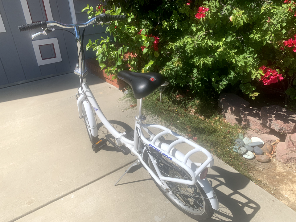 Schwinn Loop Adult Folding Bike, 20-inch Wheels, Rear Carry Rack, White ...