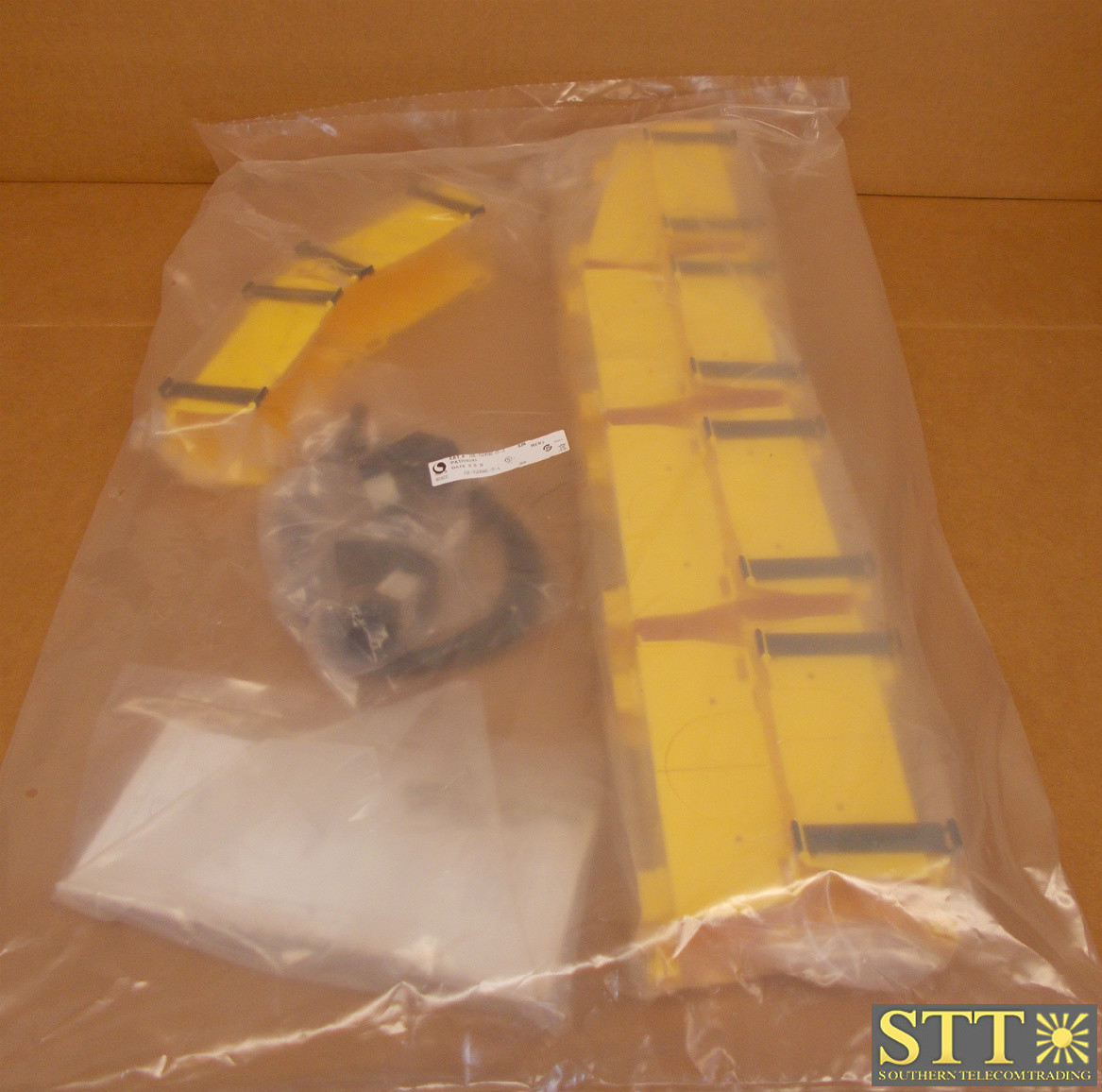 FGS-FLEXVAD-7F-C COMMSCOPE VERTICAL FLEX KIT 7 FT 2X2 NEW COMPARE FGS ...