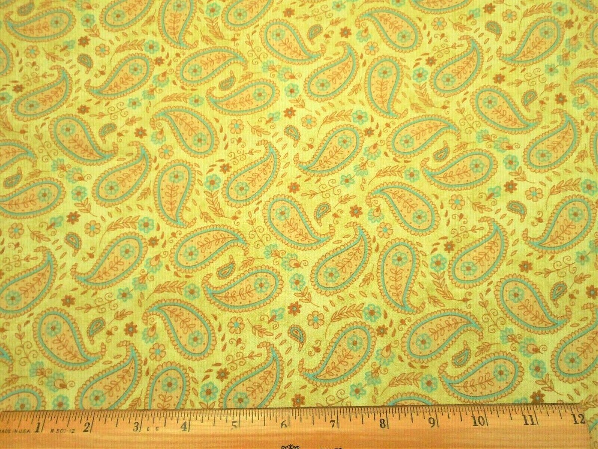 Light Yellow Paisley Pattern