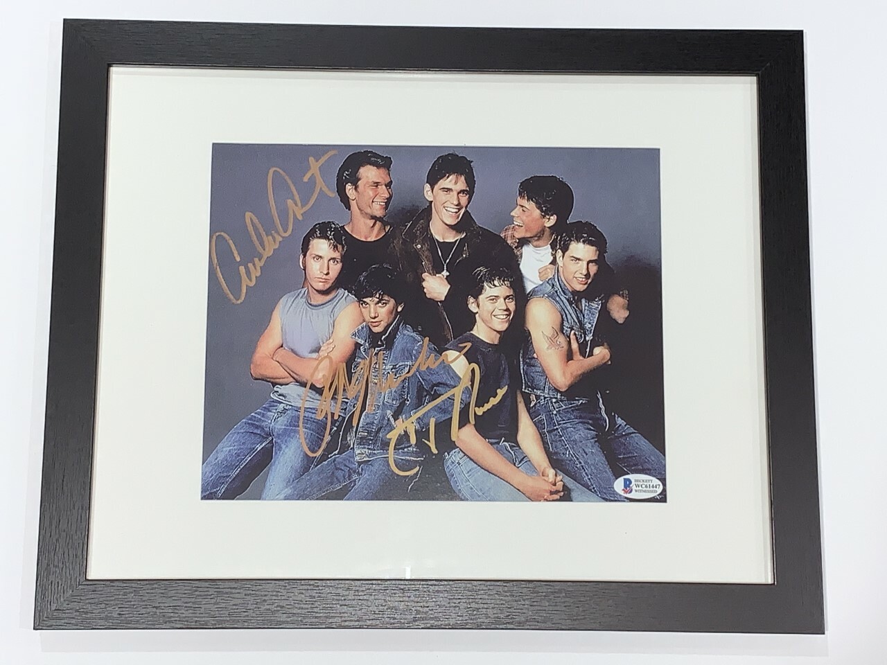 THE OUTSIDERS SIGNED FRAMED MATTED 8X10 HOWELL ESTEVEZ RALPH MACCHIO ...
