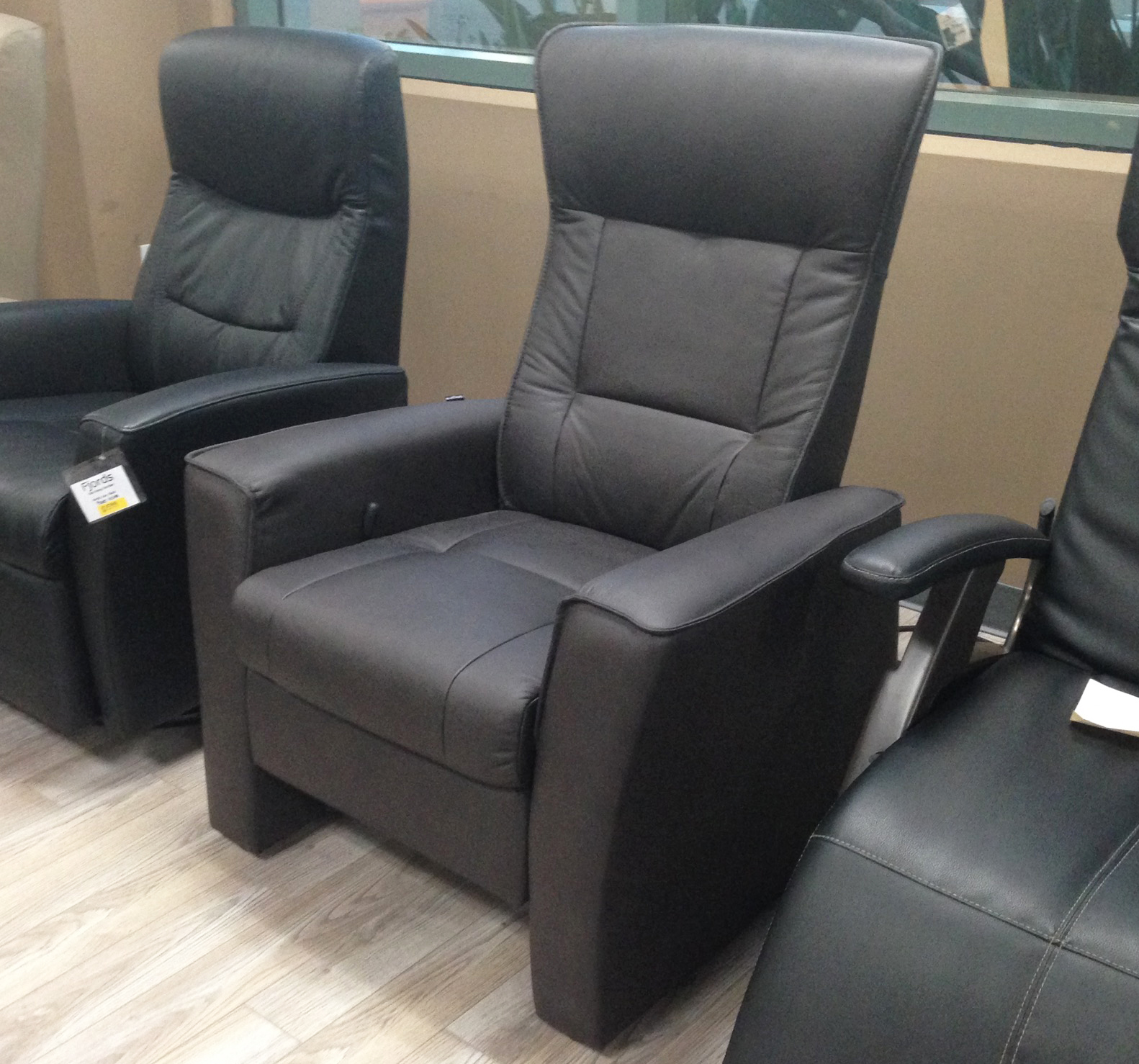 Fjords Ulstein Zero Anti Gravity Recliner Chair NL Havana Dark Brown ...