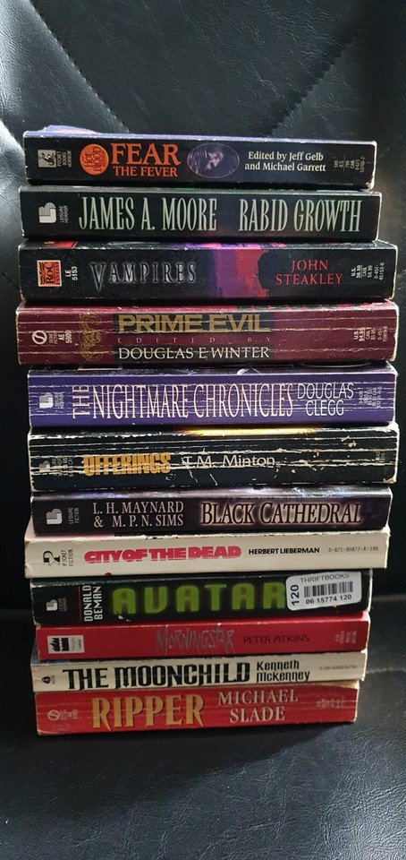 LARGE LOT OF HORROR PAPERBACKS! 80S 90S HORROR BOOKS | eBay