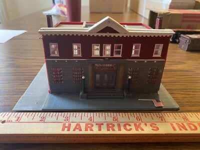 Life-Like Products HO Scale Police Station Kit 433-1382 | eBay