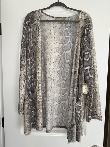 Misia Curvy Womens Cardigan Sweater Snakeskin Print Stretch Size 3X NEW! | eBay