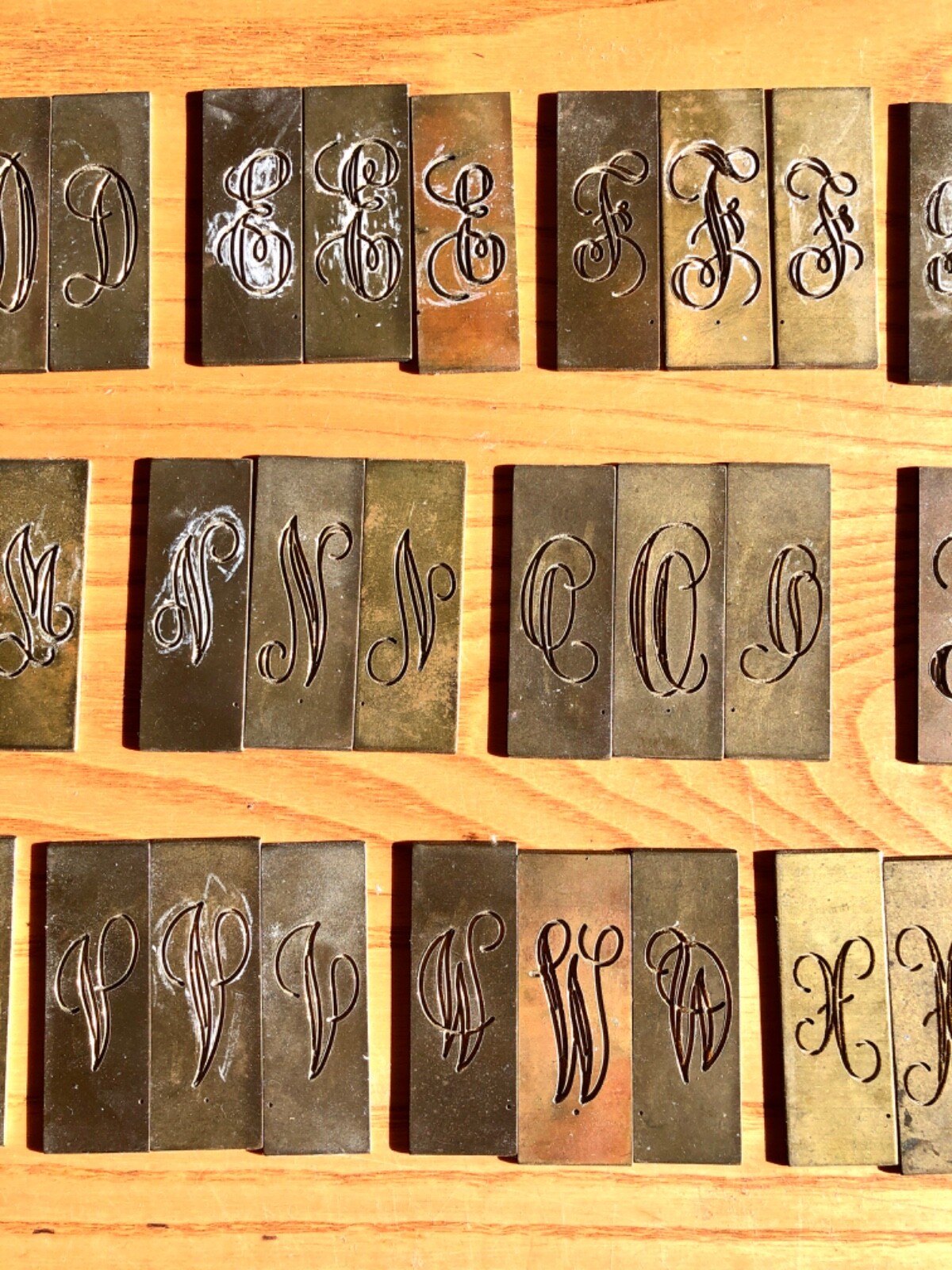 New Hermes monogram large script letter engraving set, 2.75”, brass ...