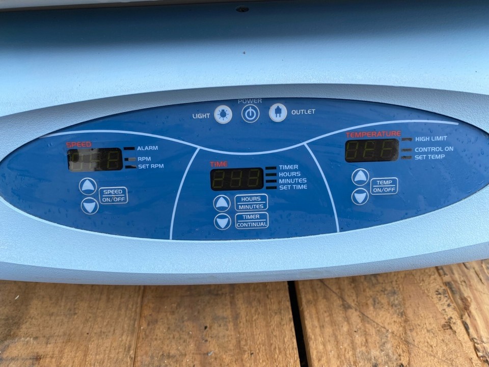 Thermo Scientific MaxQ 6000 Incubated Shaker. In PERFECT Condition ...