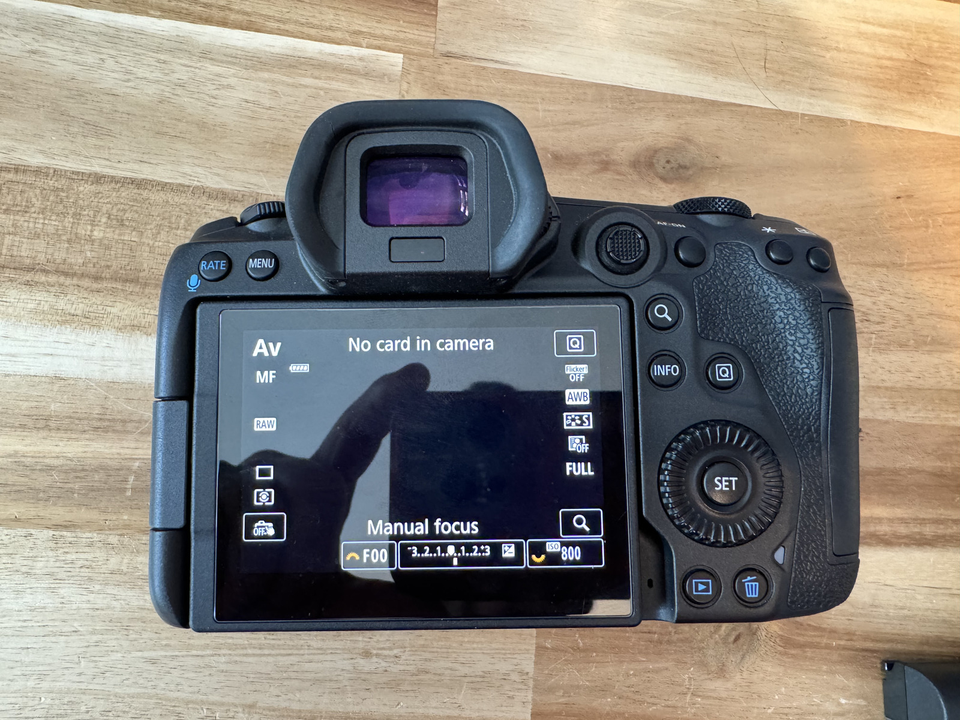 Canon EOS R5 Mirrorless Mint Camera Body Low Shutter Count! Under 5000 ...