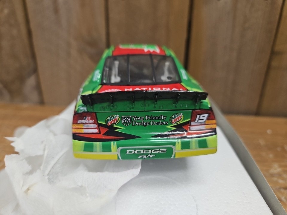 Action 1/24 Casey Atwood #19 Mountain Dew 2001 Dodge Intrepid R/T ...
