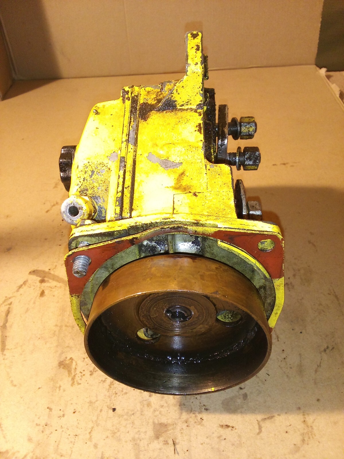 McCulloch 35 chainsaw gear head/gear drive assembly | eBay