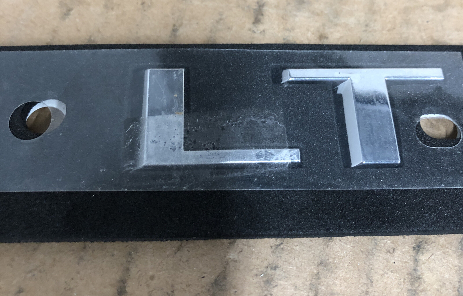 New Old Stock Genuine GM Plate "LT" E/Gate Part #84557549. | eBay