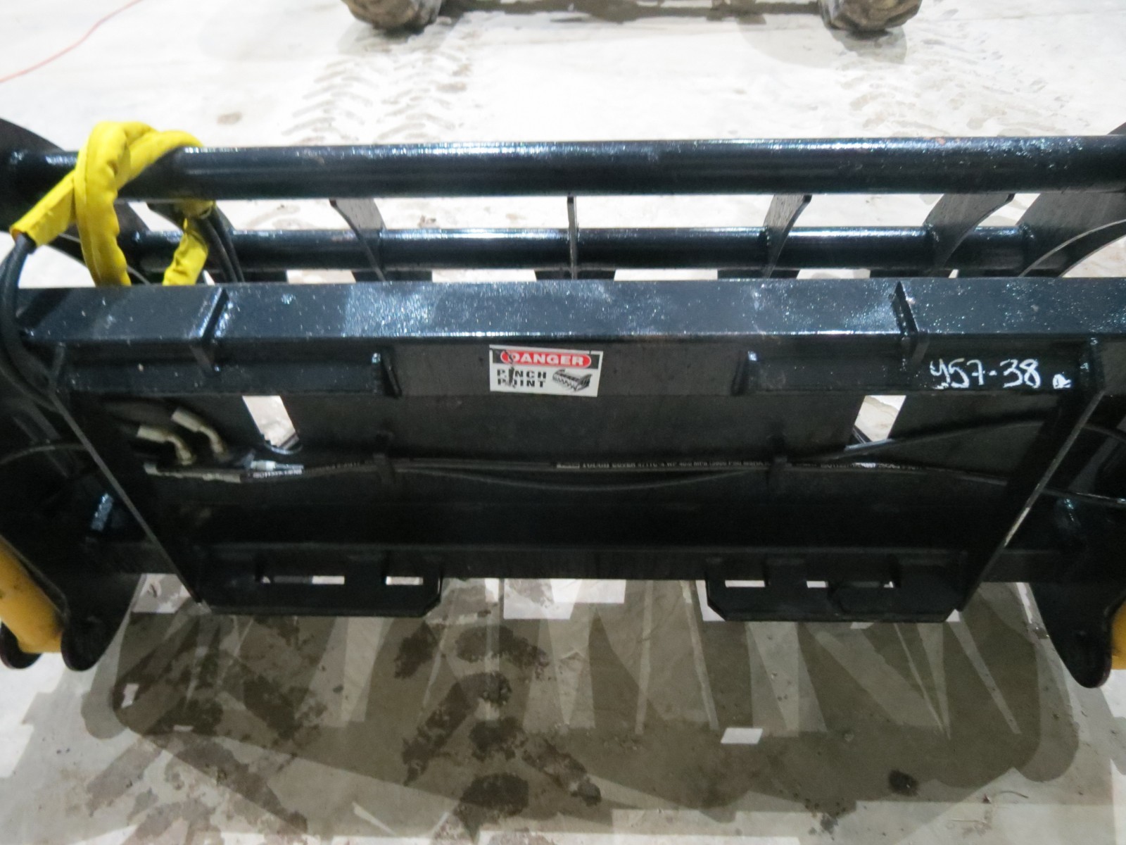 84 Inch skid steer MS Attachments root rake grapple Heavy Duty Cat Case ...