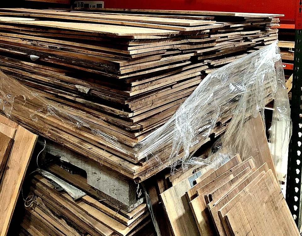 APPROXIMATELY 575 SQUARE FEET OF KILN DRIED WALNUT VENEER BACKER BOARDS ...