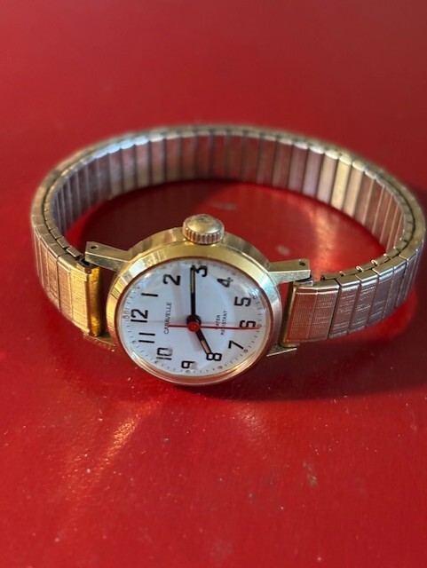 vintage Caravelle N4 Wind up Stretch Watch Runs No Scratches | eBay