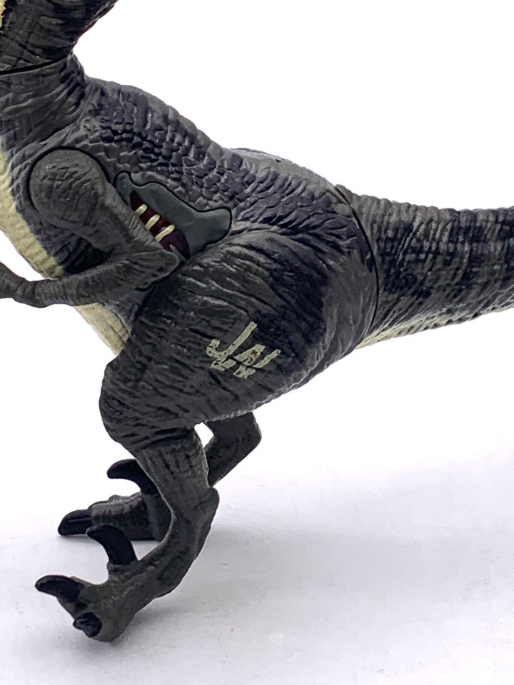 Jurassic World Blue Velociraptor Dinosaur Growler Sounds Roars Light Up ...