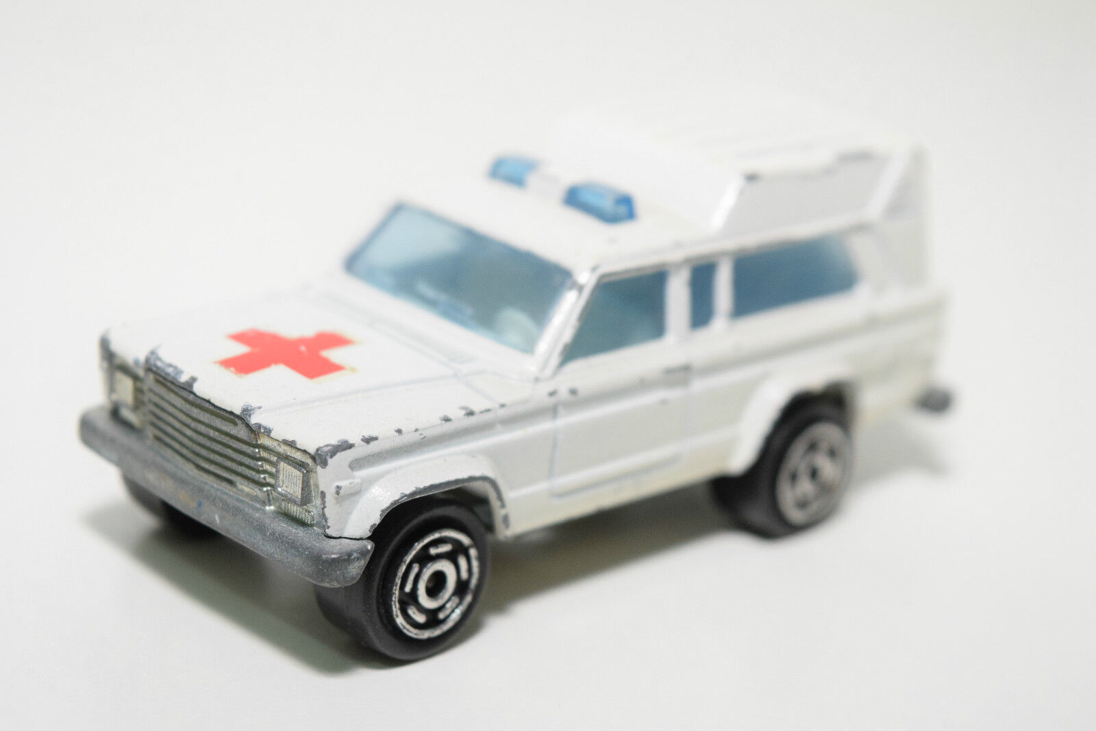 MAJORETTE 269 JEEP CHEROKEE AMBULANCE EXCELLENT CONDITION. | eBay