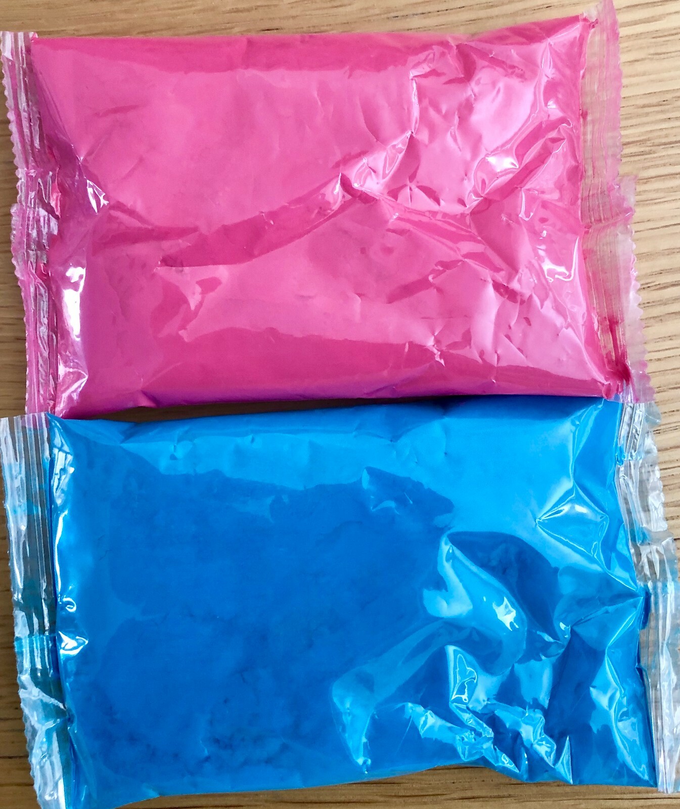 PINK AND BLUE THROWING COLOUR POWDER FOR GENDER REVEAL.100%UK TESTED ...