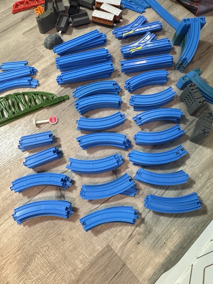 Thomas The Train Vintage TOMY Lot 150 + Pieces Track Cars Bag Blue ...