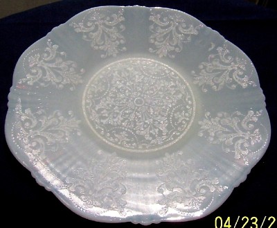 MACBETH EVANS GLASS CO. AMERICAN SWEETHEART MONAX 11-3/4" SALVER ...