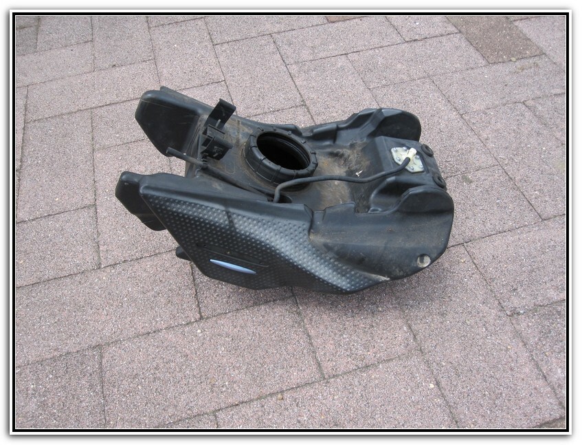 2001 BMW F650GS F 650 GS GAS FUEL TANK CAN | eBay