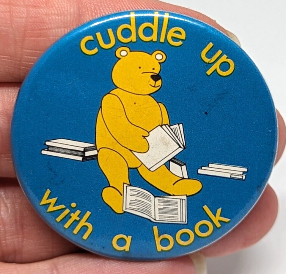 Vtg Cuddle Teddy Bear Book Lover Novel Fiction Reader 1980's Badge Pin ...