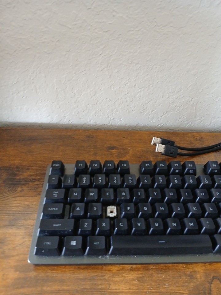 Logitech G413 Carbon Wired Gaming Keyboard RED LED Backlit USB ...