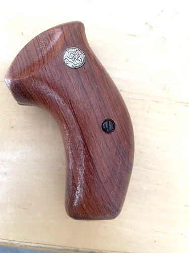 Smith & Wesson J frame round butt wood "banana" grips | eBay