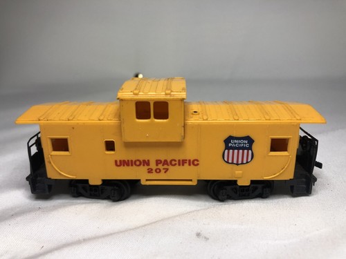 Bachmann HO Union Pacific 36’ Wide Vision Caboose UP 207 | eBay